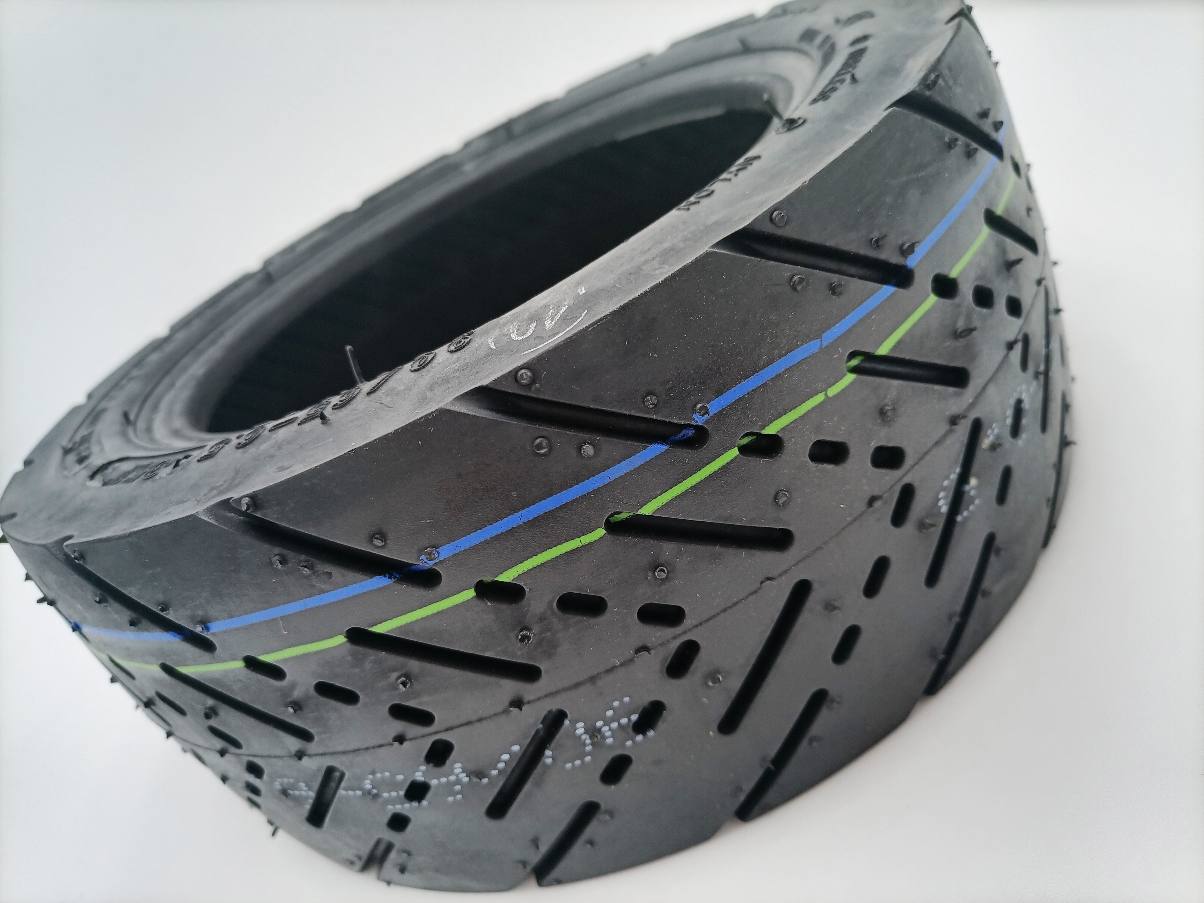 11 am cst - lassabluesky